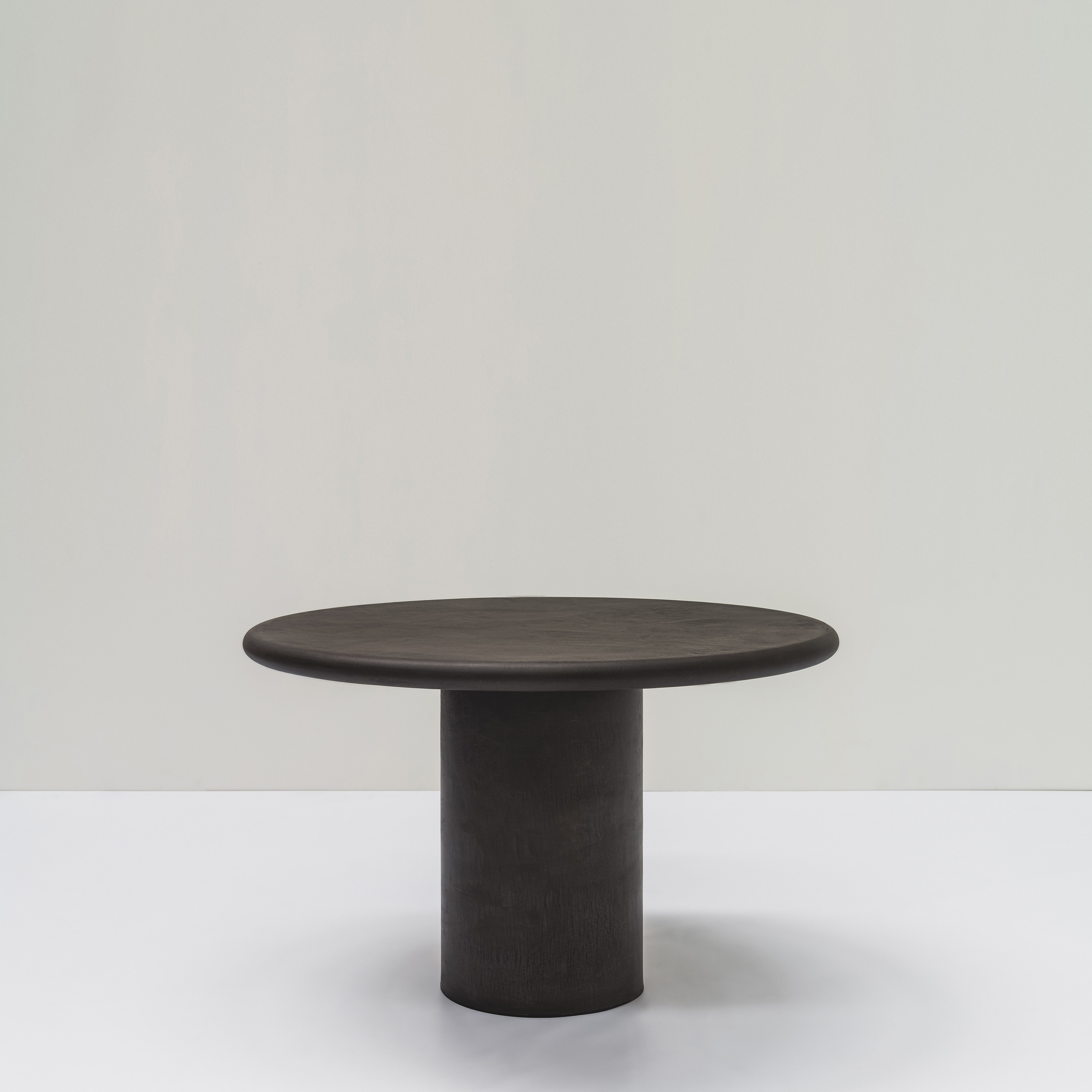 OUT OF LINE ROUND TABLE - Ormond Editions