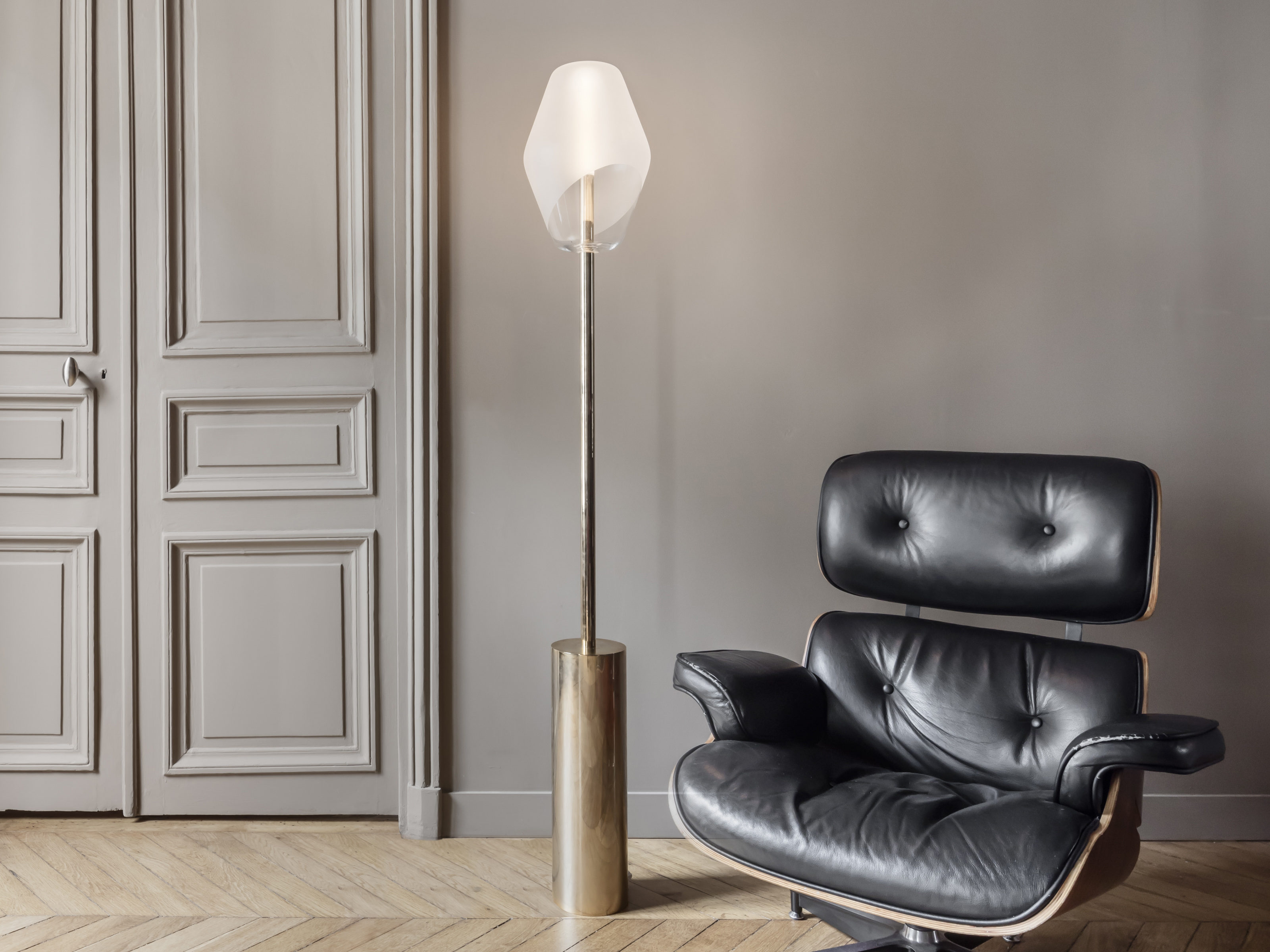 PARISIENNE MONTMARTE - Ormond Editions