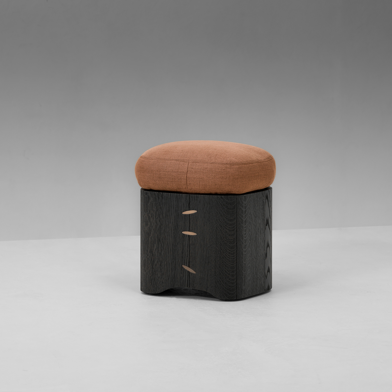 CAIRN STOOL - Ormond Editions