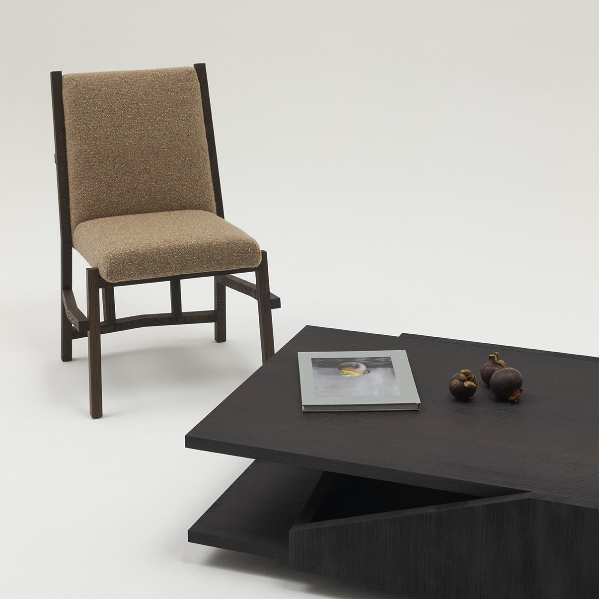 CHAISE YUG - Ormond Editions